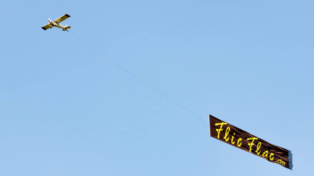 Do you Need a Commercial Pilot’s License for Banner Towing? – Airplane ...